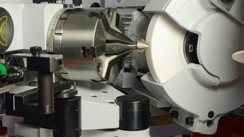 Automatic tool sharpening machines